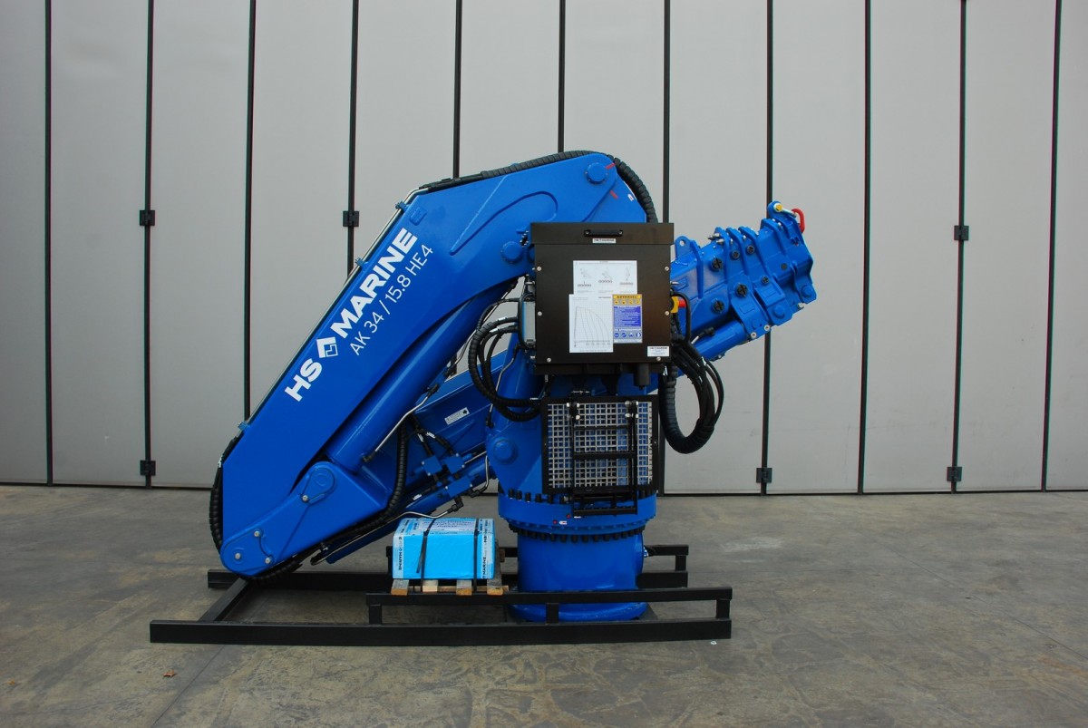 Two AK40 LE4 cranes for new projects - HS.EQUIPMENT The Ultimate Crane ...